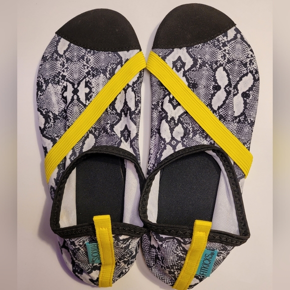 fit kicks | Shoes | Nwt Fit Kicks Special Edition Venom | Poshmark